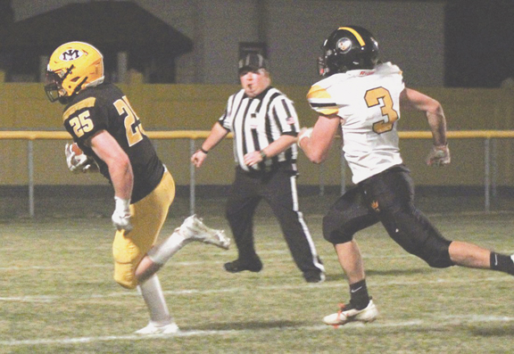 Building a foundation: Gwinn Modeltowners’ football team mix of new ...